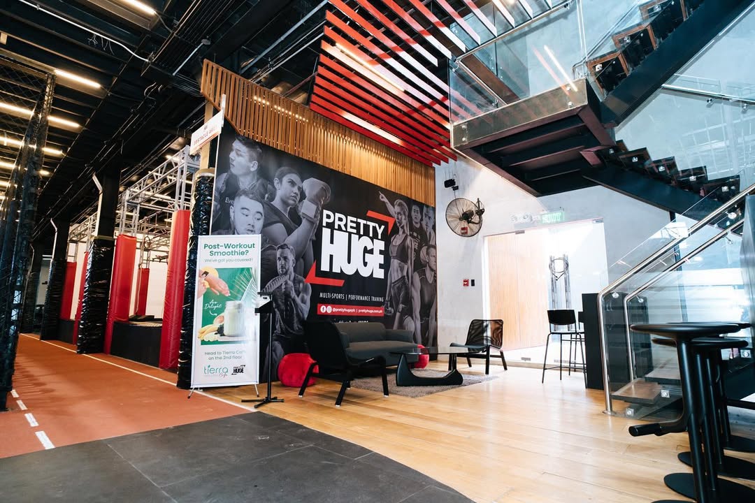 Pretty Huge | Venyu PH